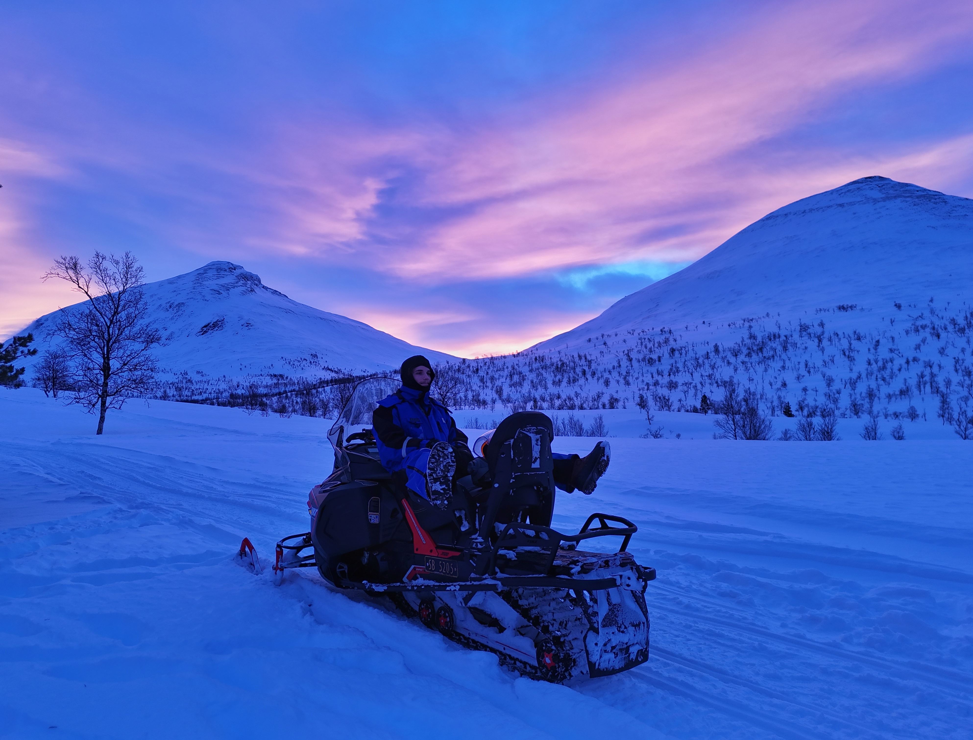 North Experience | 24h Arctic Escape: Snowmobile day tour and Sami ...