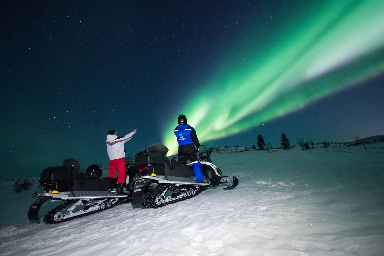 Snowmobile Hunting The Northern Lights - Departure 21:00